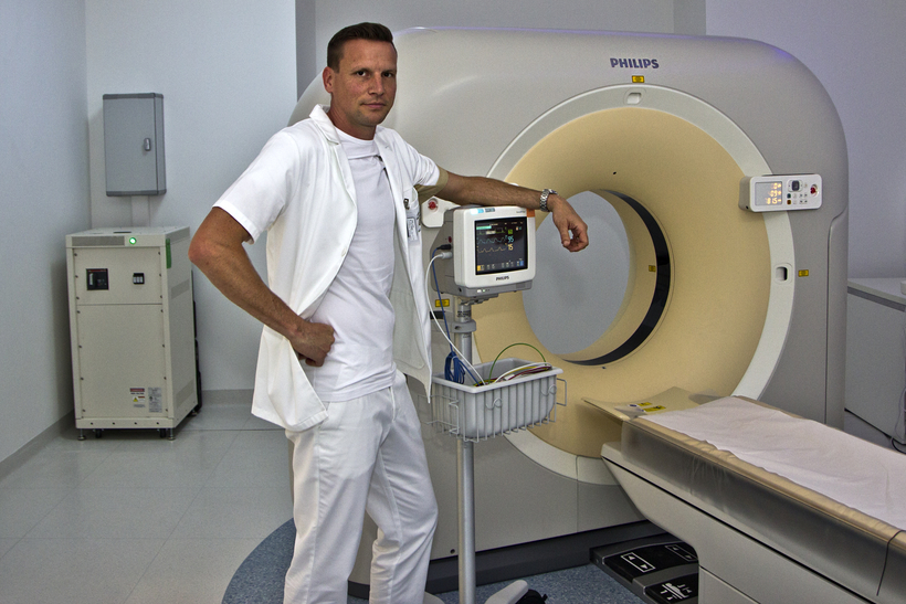 Slavnostna otvoritev specialistične klinike Dvorec Lanovž ...